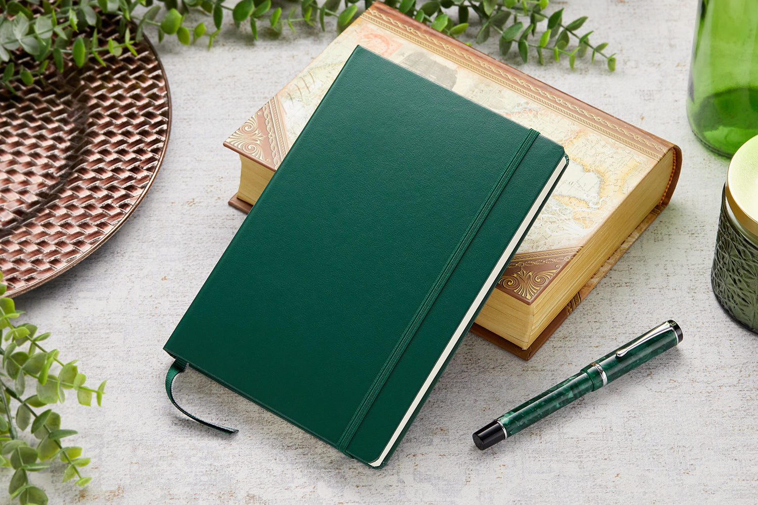 Leuchtturm1917 Medium A5 Notebook - Forest Green, Dot Grid - The Goulet ...
